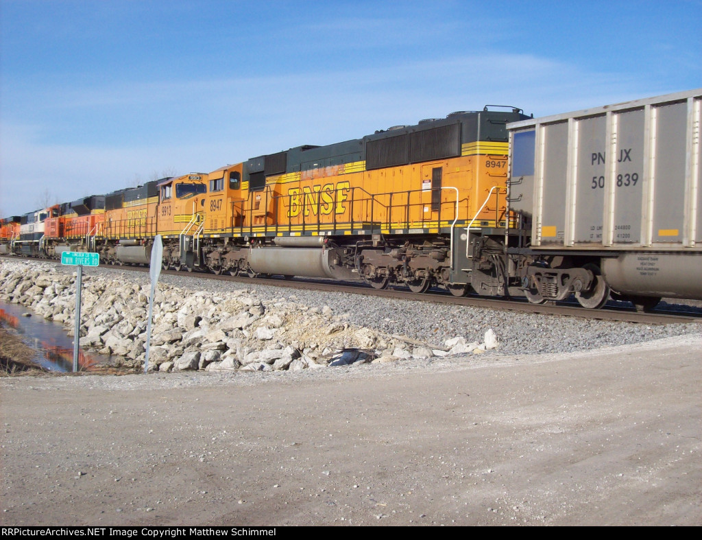 BNSF 9913 & BNSF 8947